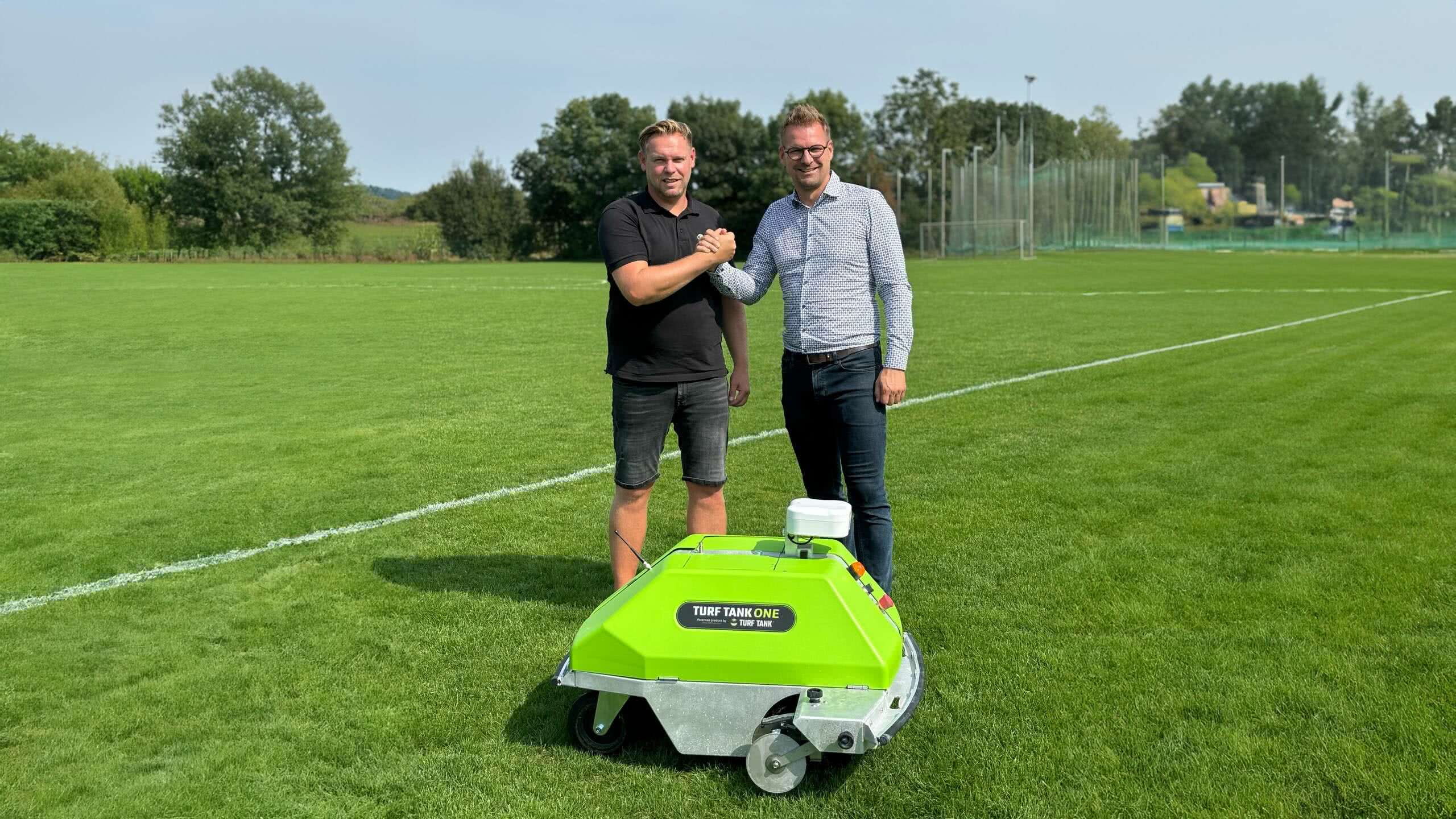 Hightech für den FLVW: Turf Tank ApS wird Partner - Fußball und ...